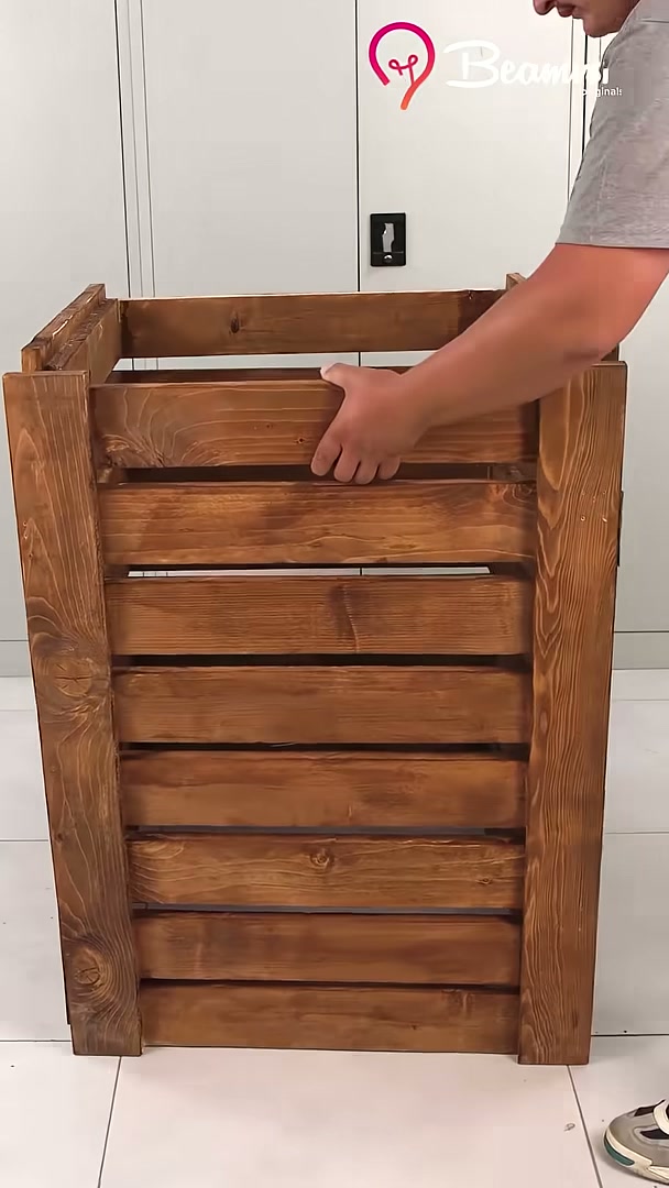 DIY wooden trash bin cover #diy #creative #trashbin #cover #woodcraft