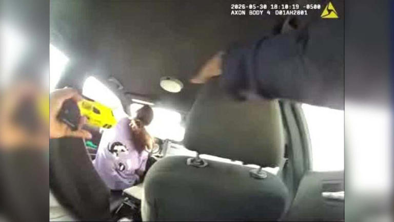 Arrested suspect slipped handcuffs before hijacking Dallas police car ...