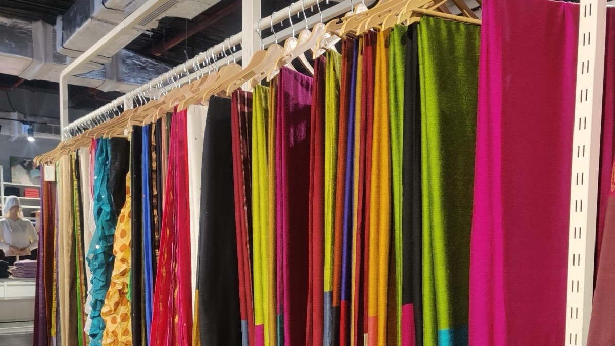 In the age of 30-minute clothes delivery, why I still like to shop in ...