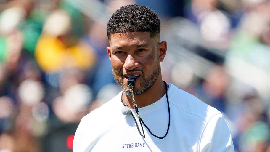 Big Ten coach calls on Notre Dame to 'join a conference'