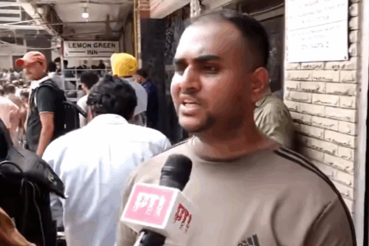 Delhi Malviya Nagar fire: Mattress trader who spread quilts to save 8 ...