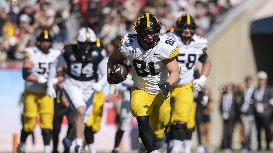 Three Iowa Hawkeyes featured in EA Sports College Football 27 trailer
