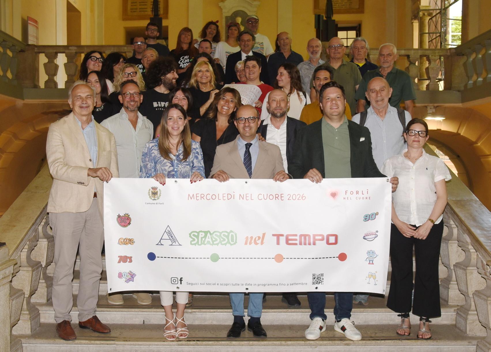 I mercoledì del cuore. Dalla festa a tema anni ’50 alla cena in piazza ...
