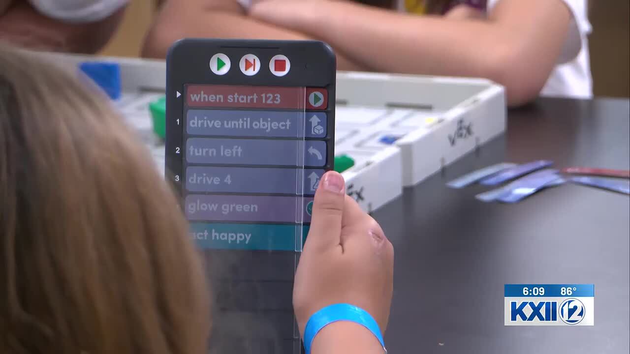 Grayson County program gives girls STEM learning experience