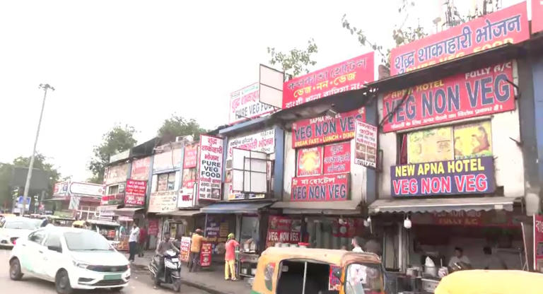 Narrow lanes, cramped hotels, web of wires: Delhi's Paharganj a ticking ...