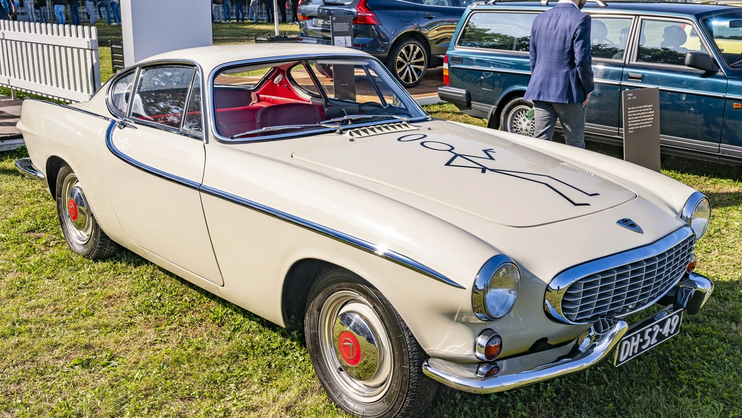 10 reliable classic cars that are easy to maintain