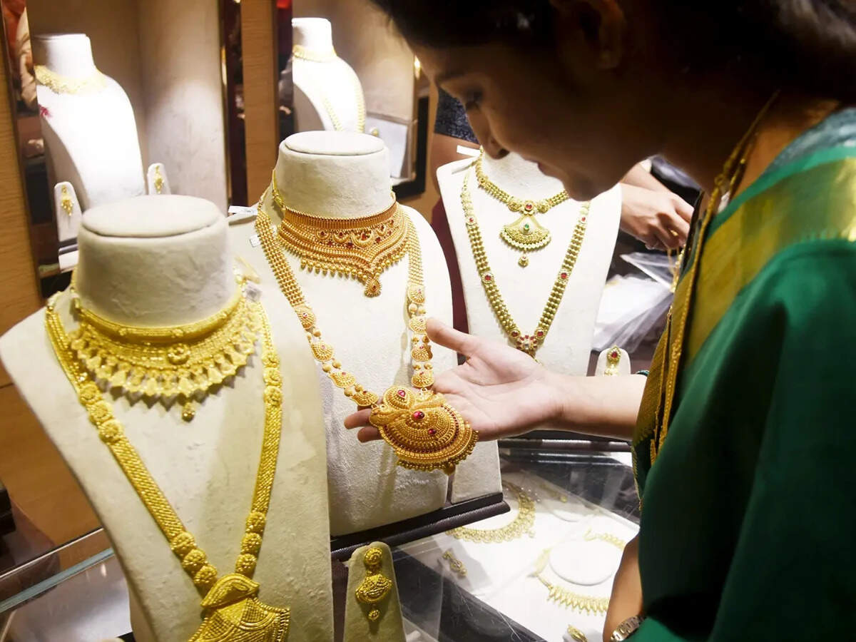 India gold prices soar 4.1% in May despite decline in global prices ...