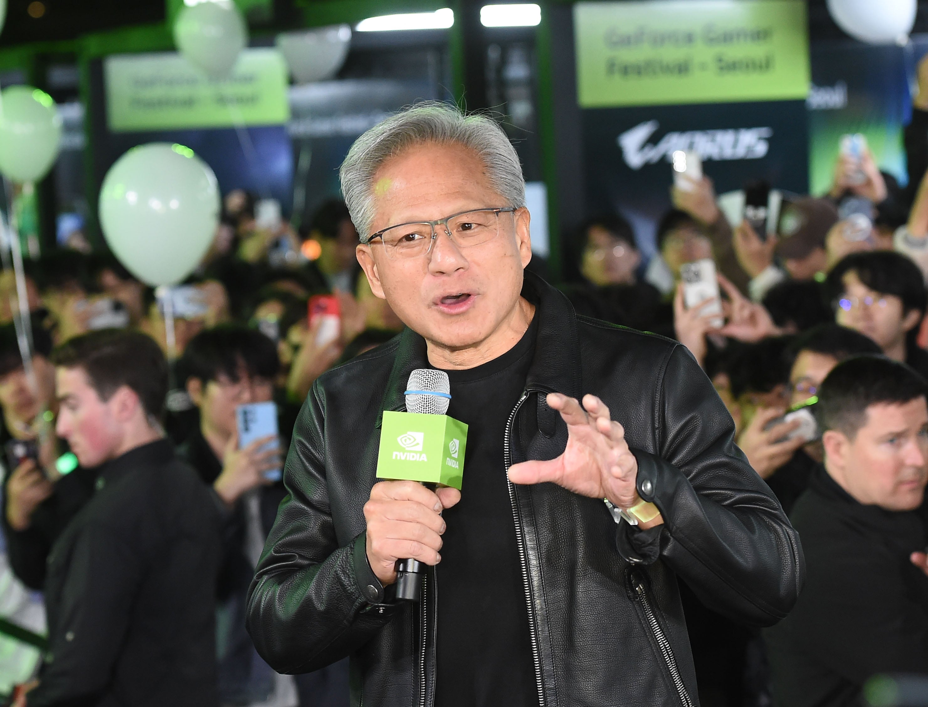 NVIDIA CEO meets Faker at Hongdae T1 basecamp
