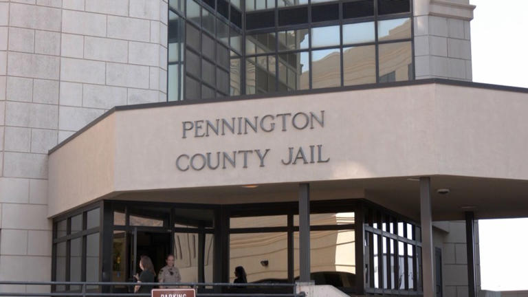 SD sheriffs combat jail overcrowding and parolees