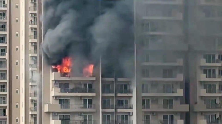 Massive fire breaks out at Noida's Ivy County society in Sector 75; CM ...