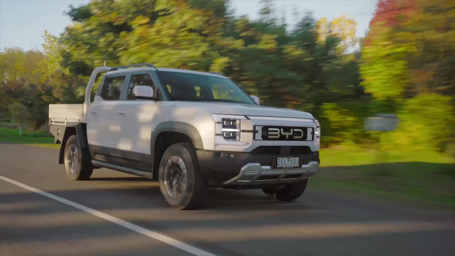 BYD Shark 6 cab chassis driving video