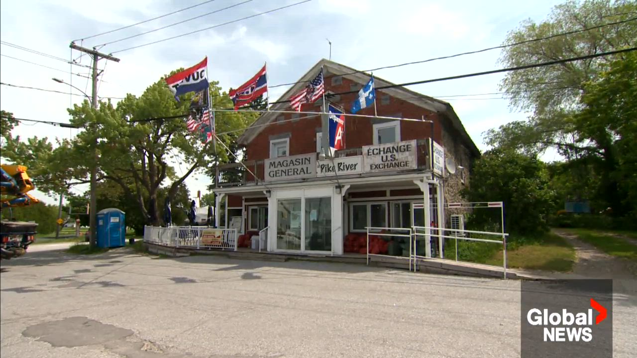 Border town merchants in Quebec hurt by lack of tourists
