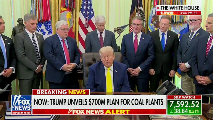 Trump floats new vanity project by Lincoln Memorial