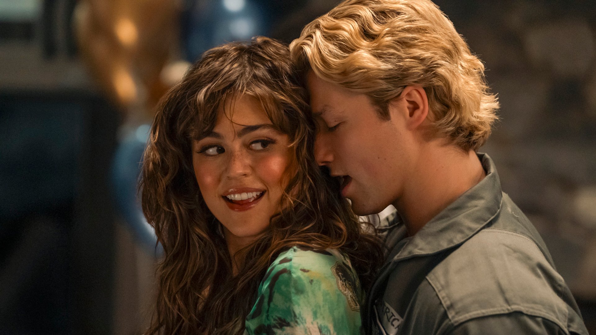 'Off Campus' stylist explains Allie's major hair change from the book