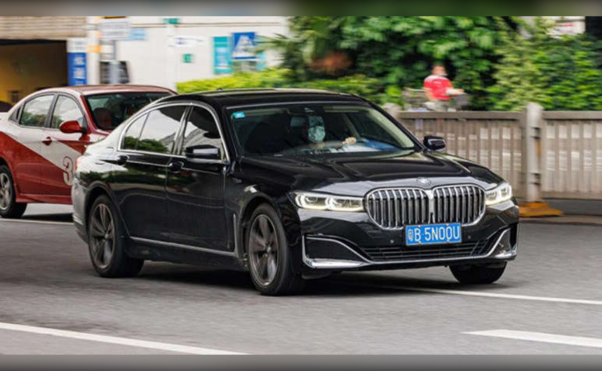 Los 8 coches de lujo que pueden vaciar tu cartera con costes de ...