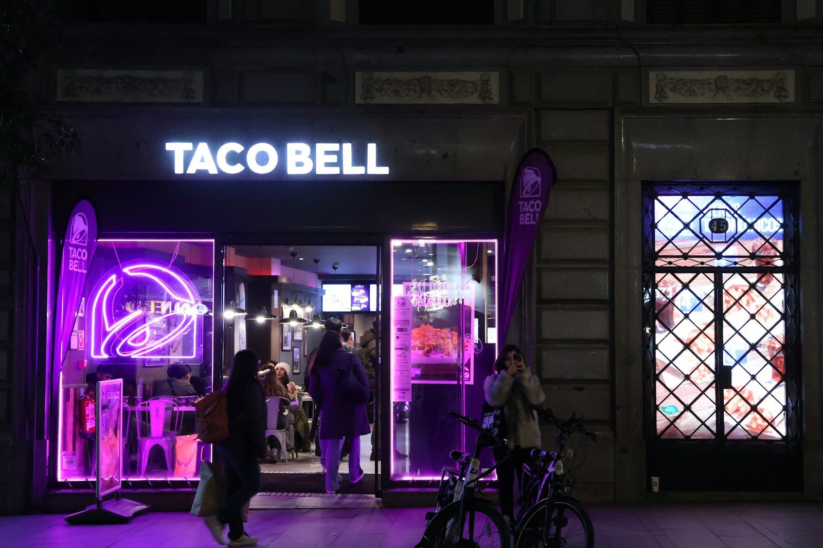 8 budget-friendly fast-food chains that save you money