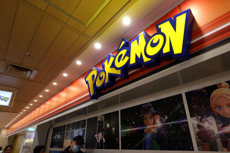 Father explains getting into Pokémon card trading with 7-year-old son ...