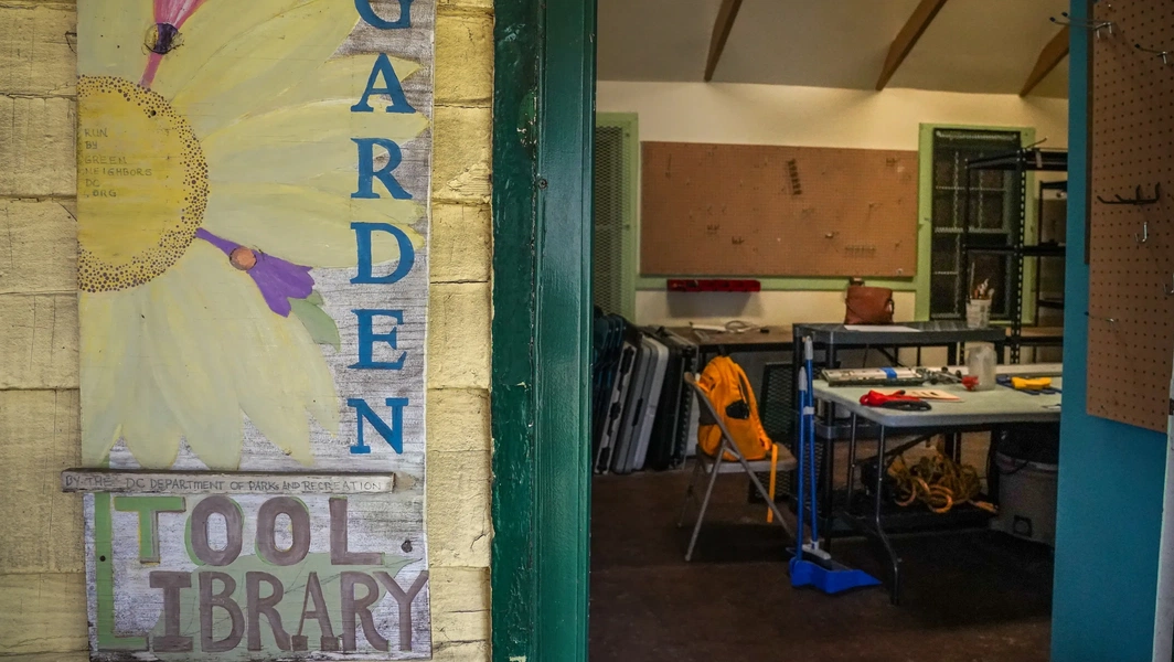 How to launch a neighborhood tool library