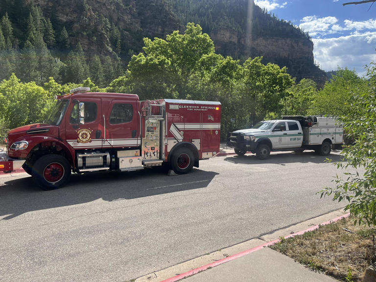 Three wildfires spark on I-70 near Grizzly Creek; some lanes closed