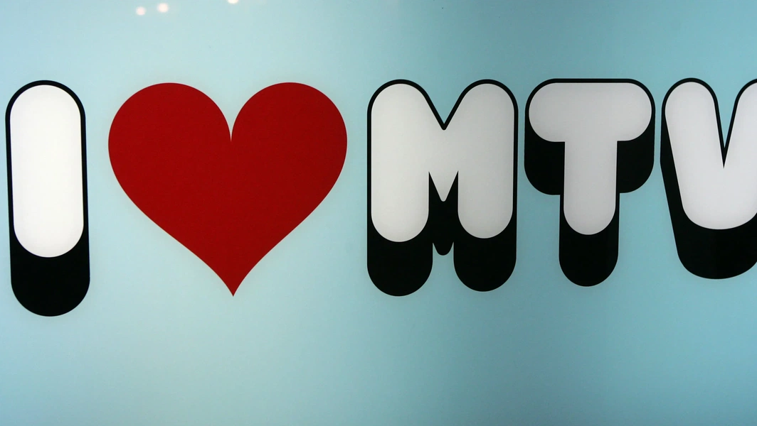 18 groundbreaking MTV music videos