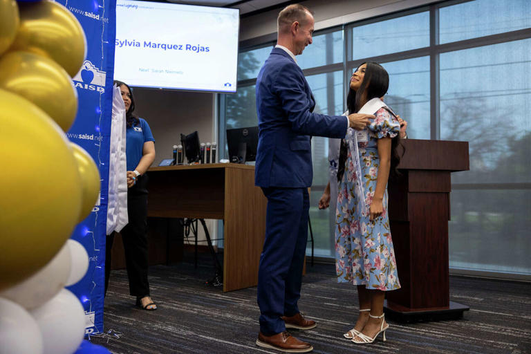 SAISD bets homegrown students will become teachers who stay