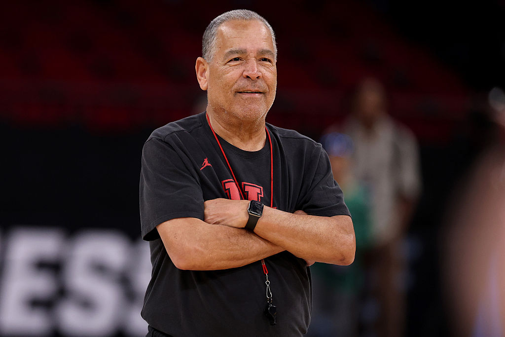 College basketball rankings: St. John's storms into top 10, Kentucky ...