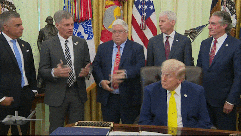 Donald Trump appears to fall asleep again in Oval Office meeting