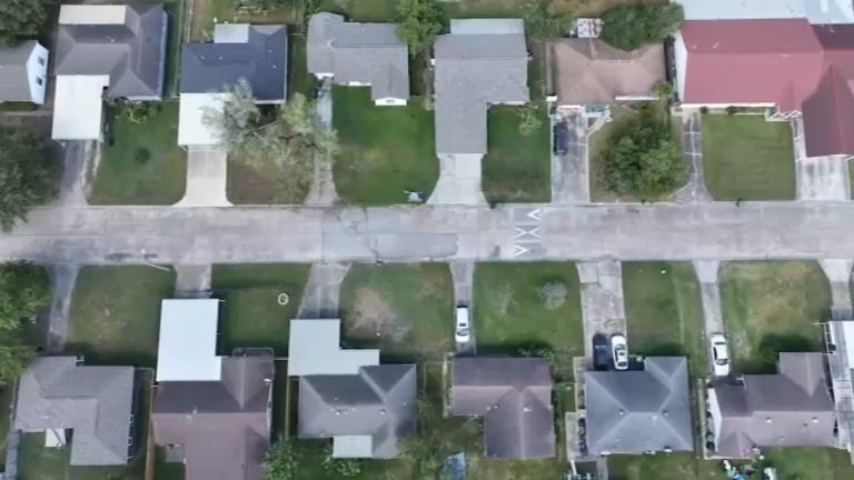 Home sellers are pulling homes off the market at a near record pace ...