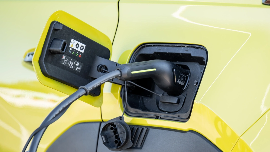 Global shift to electric transportation