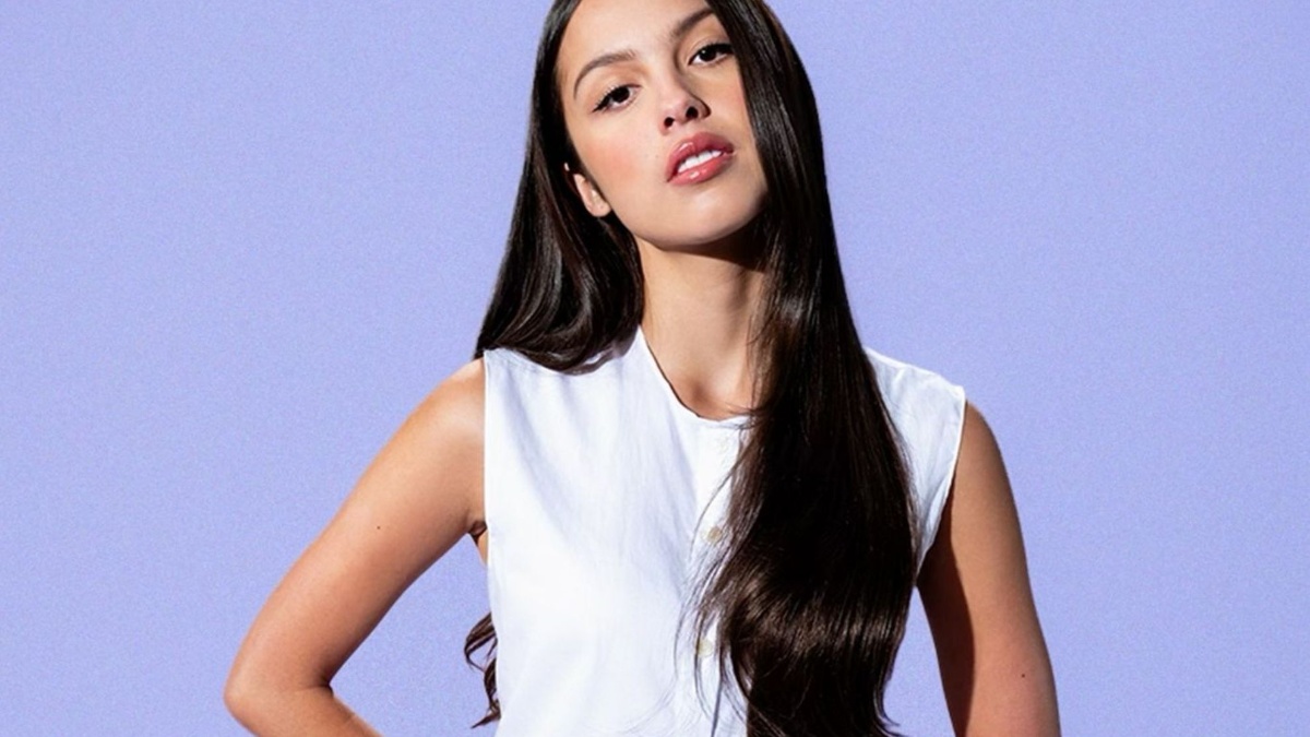 Olivia Rodrigo Calls ICE Barbaric and Says Shes Sad to Be in This Country