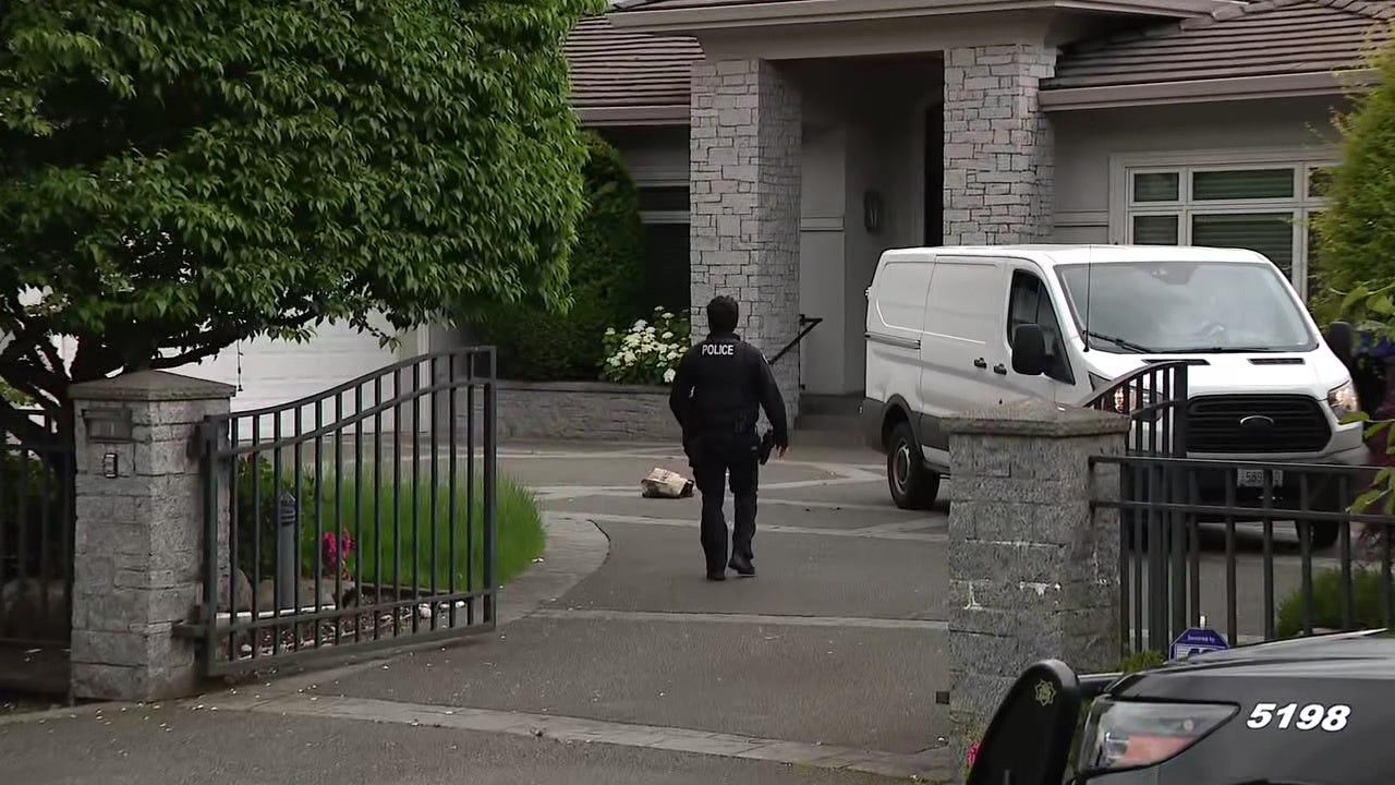 Bellevue, WA police raid 'OnlyFans house' in human trafficking ...