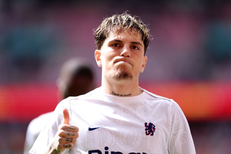Chelsea receive Alejandro Garnacho instructions as Man United transfer ...