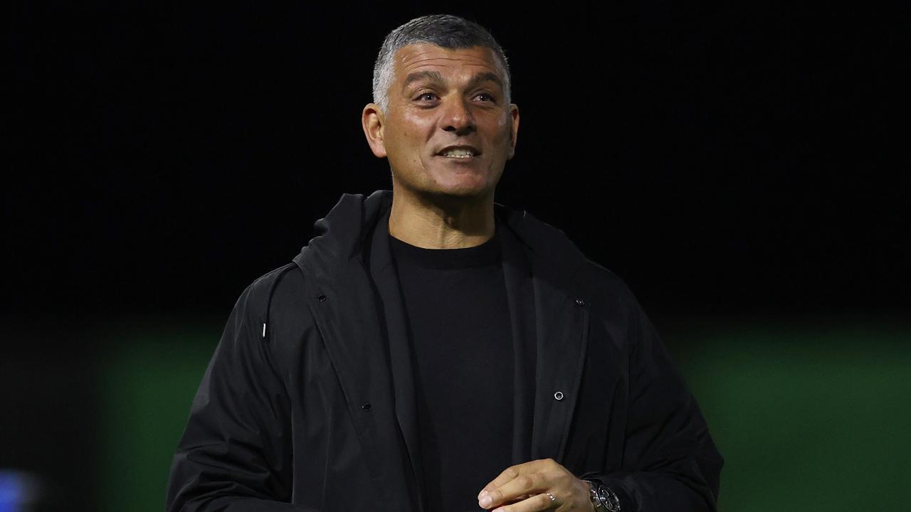 Clubs circle in-demand Socceroos legend