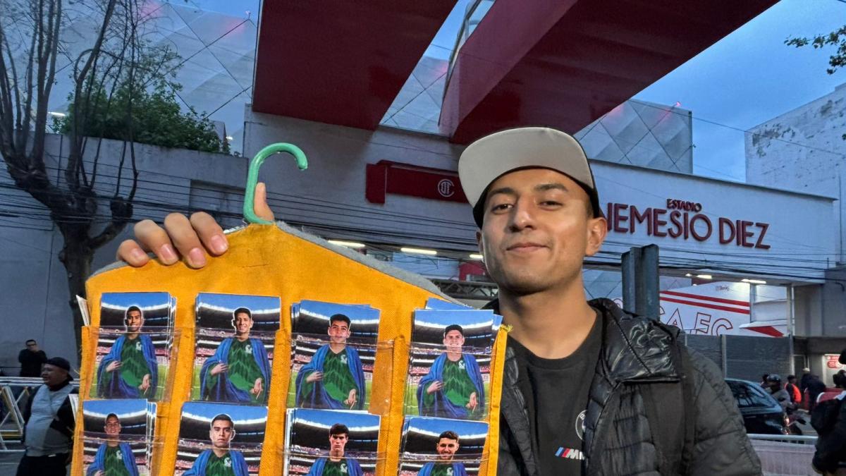 Mundial 2026: El estudiante que paga su carrera vendiendo futbolistas ...