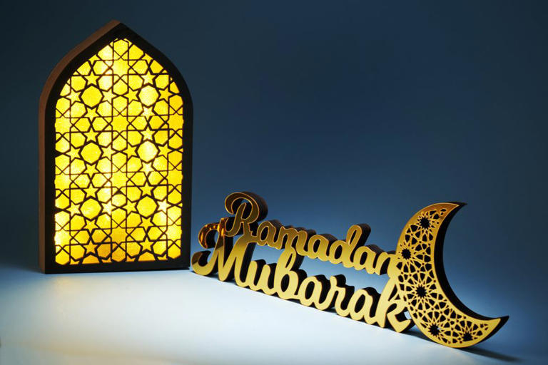 Changing rooms converted into Muslim prayer spaces in 'America's Somali ...