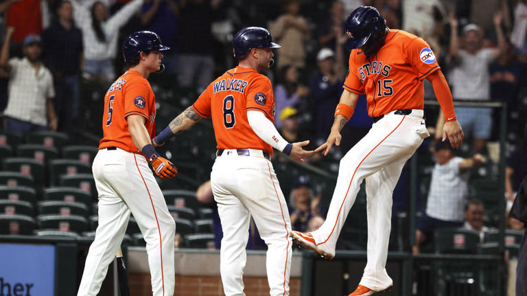 Astros makes slew of roster moves amid Pirates series