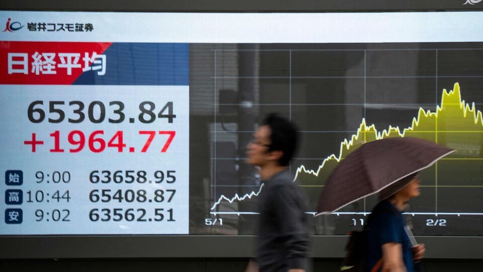 Asian markets today: Kospi tanks 6%, Nikkei falls as AI-led rally cools ...