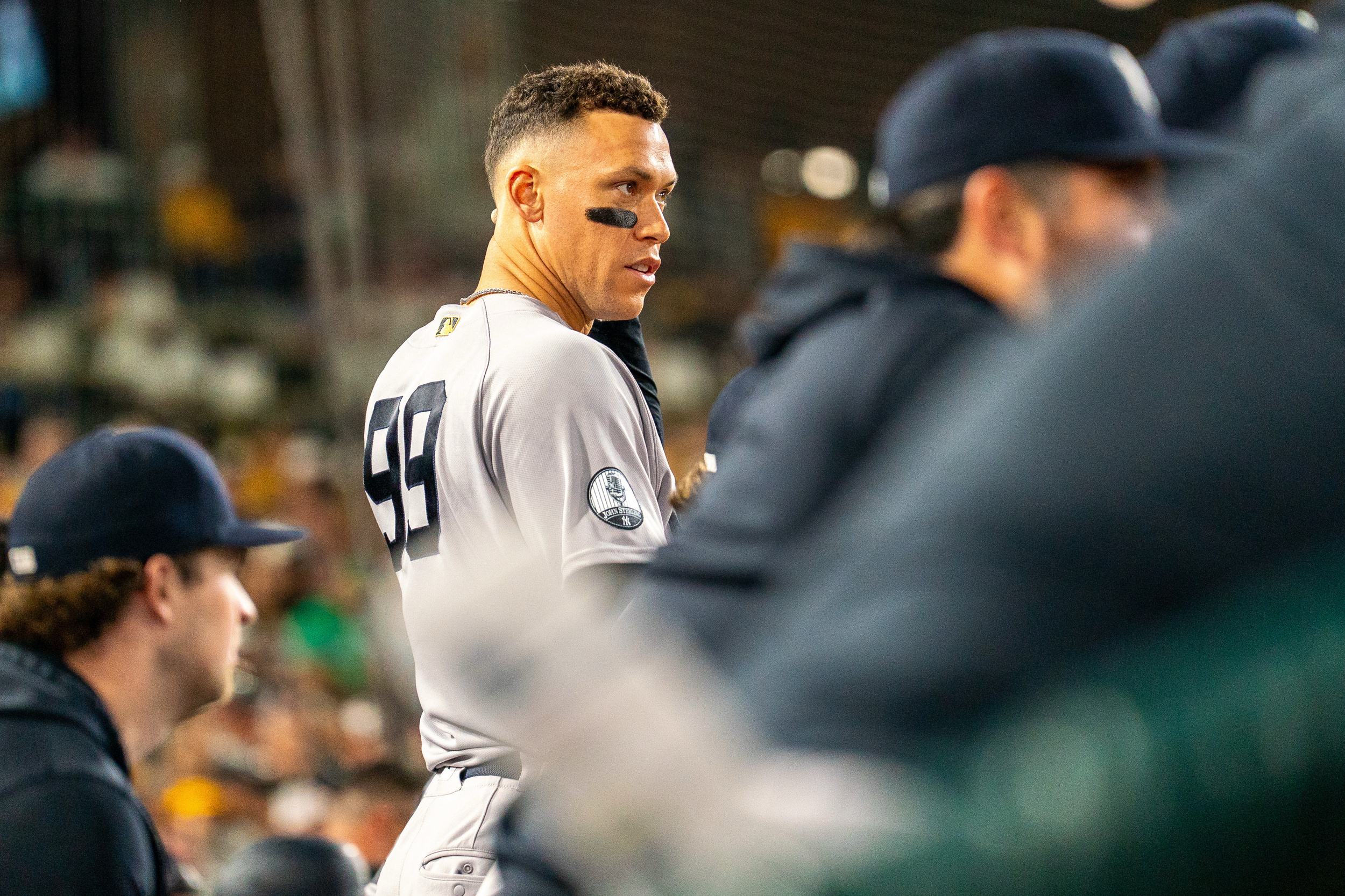 Aaron Judge diagnosed with rib stress fracture, reevaluated in 4-6 weeks