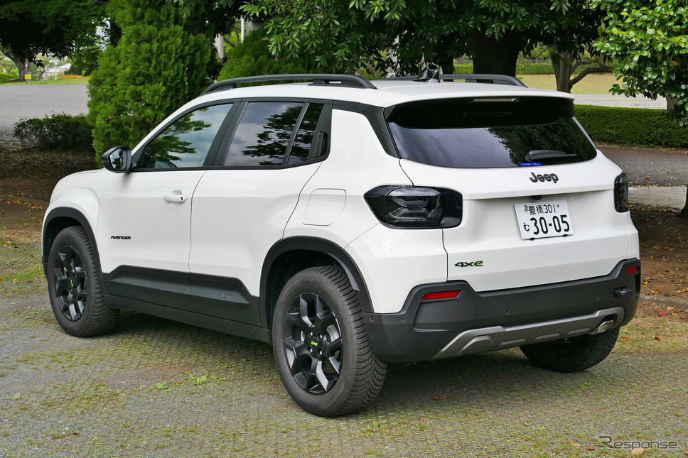 Jeep’s tiny hybrid SUV has a duck on the grille and real AWD underneath