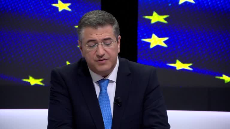 EU sees no jet fuel shortage amid price surge, transport chief says