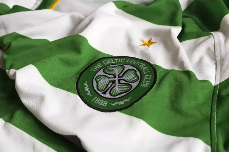 Celtic defender turns down new contract for Liverpool move