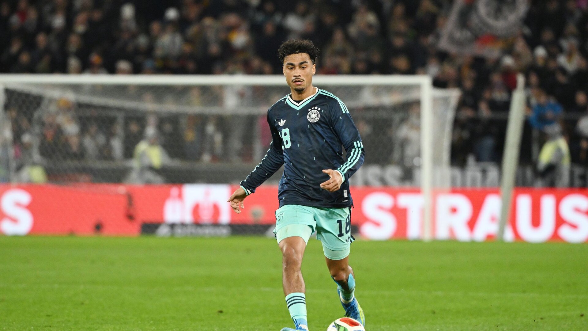 Medien: FC Bayern mit Nationalspieler Brown einig