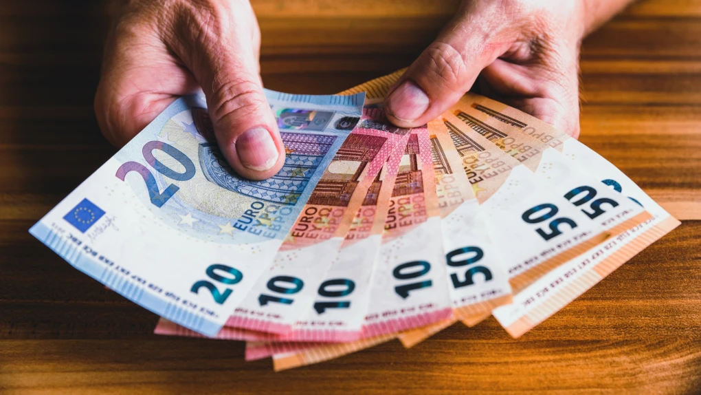 Spaarbuffer per inkomen in 2026: zoveel heb je nodig volgens Nibud-tool