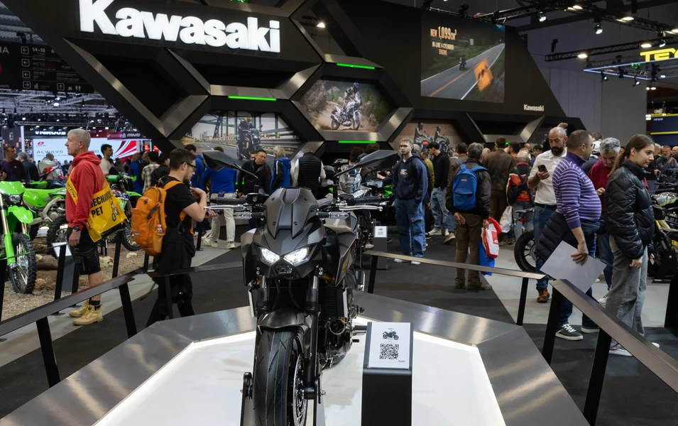 Kawasaki's 200hp Ninja H2 still stands apart after a decade