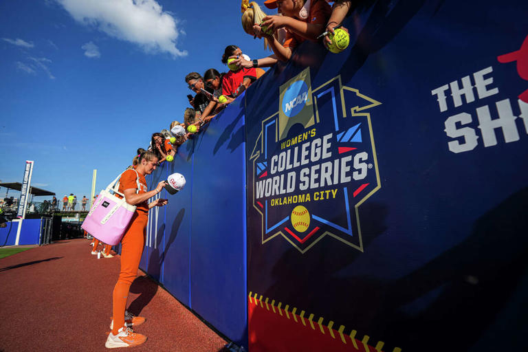 Texas softball: 2nd straight national championship caps historic career ...