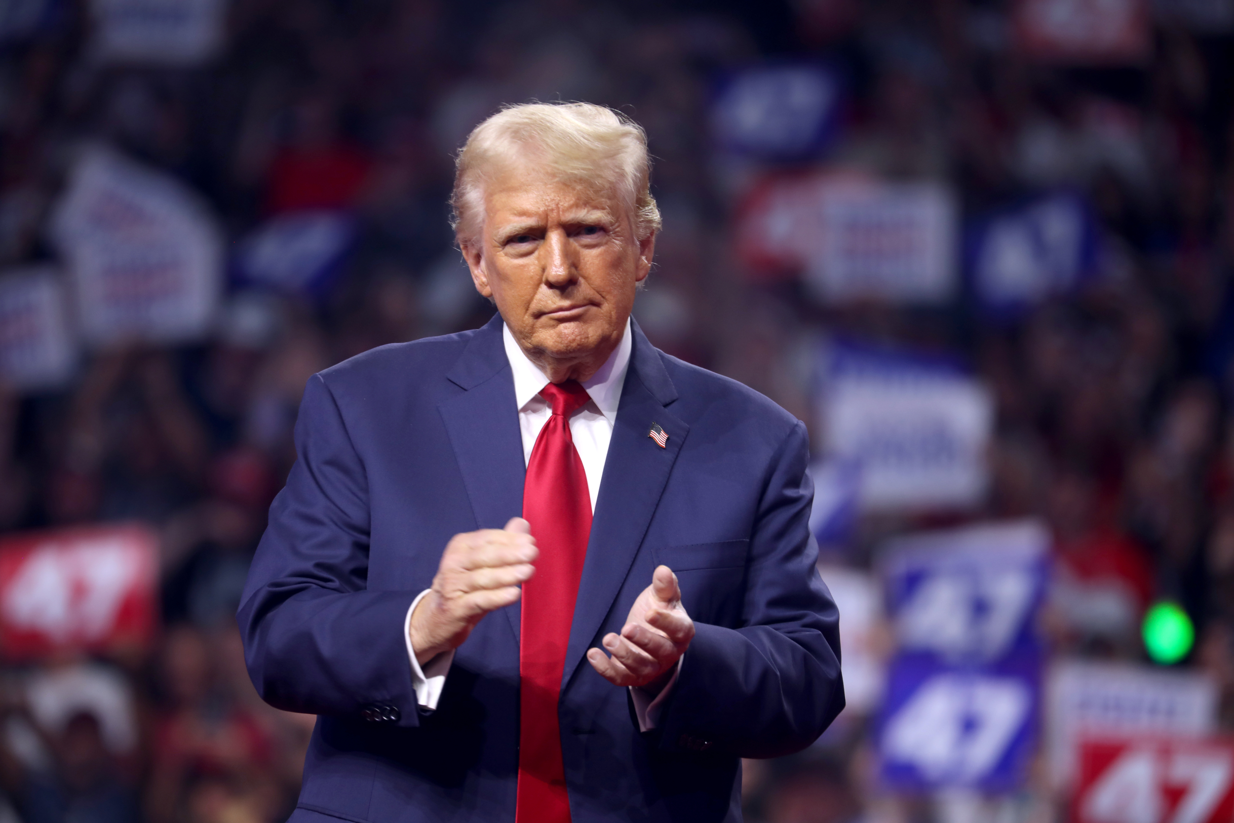 Trump health sparks fears after viral video shows weak voice, slurred ...