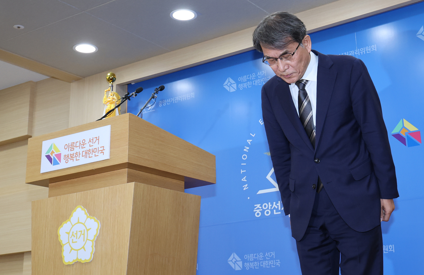 National Election Commission chief resigns after ballot shortage ...