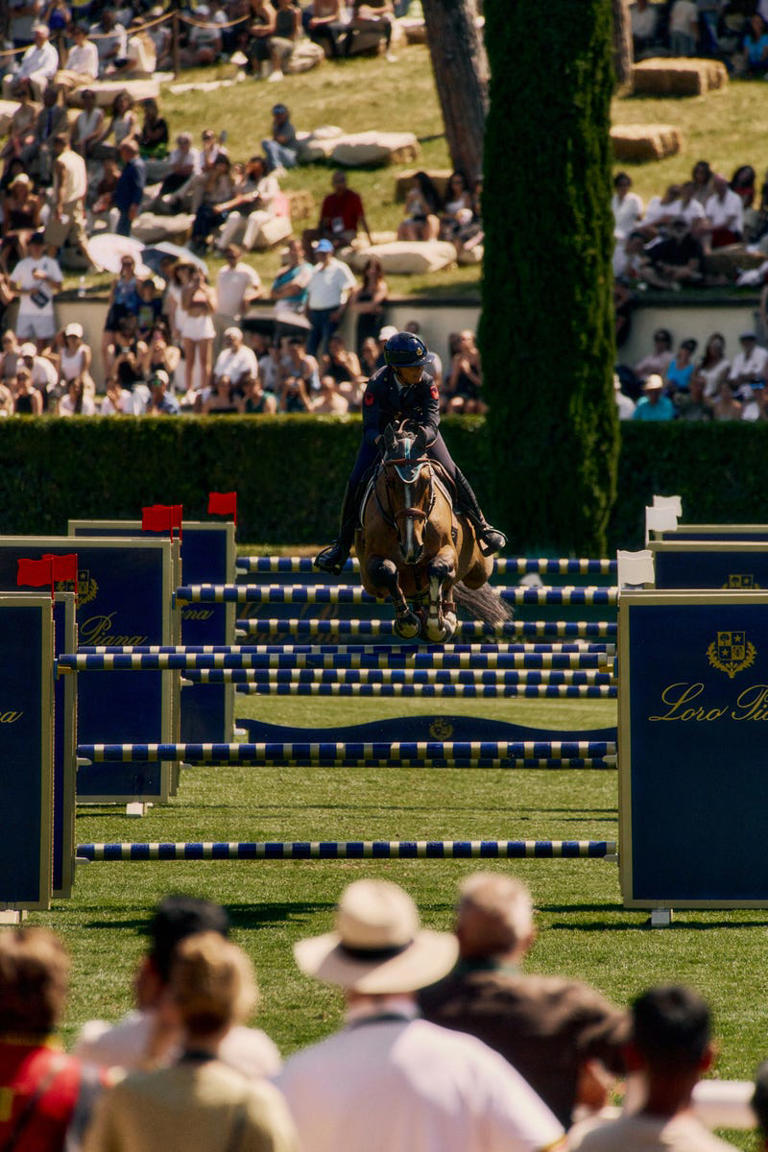 Piazza di Siena 2026: come Loro Piana ridefinisce l'estetica equestre
