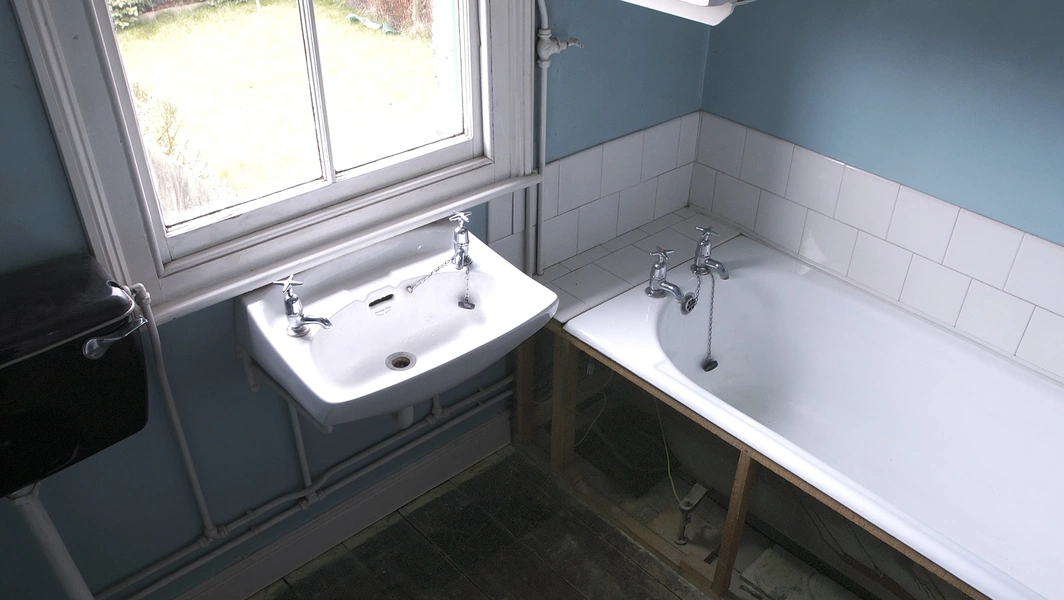 Contractors warn against common bathroom renovation mistakes