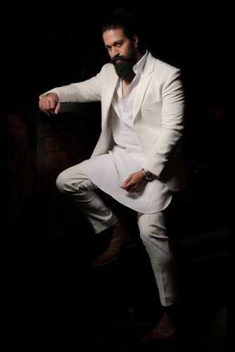 After Shah Rukh Khan & Virat Kohli, KGF star Yash makes real estate ...